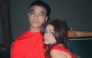 Atiqah Hasiholan dan Kellan Lutz Memikat di Red Carpet 'Java Heat'