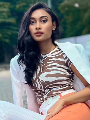 Lirik lagu: Sentuh Hatiku oleh Maria Shandi :: Cari Lirik Lagu di ...