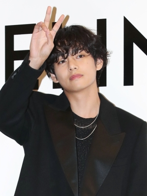 Akhirnya Main Drama, Gantengnya Luhan Jadi Pelajar di 'Fighter of the ...