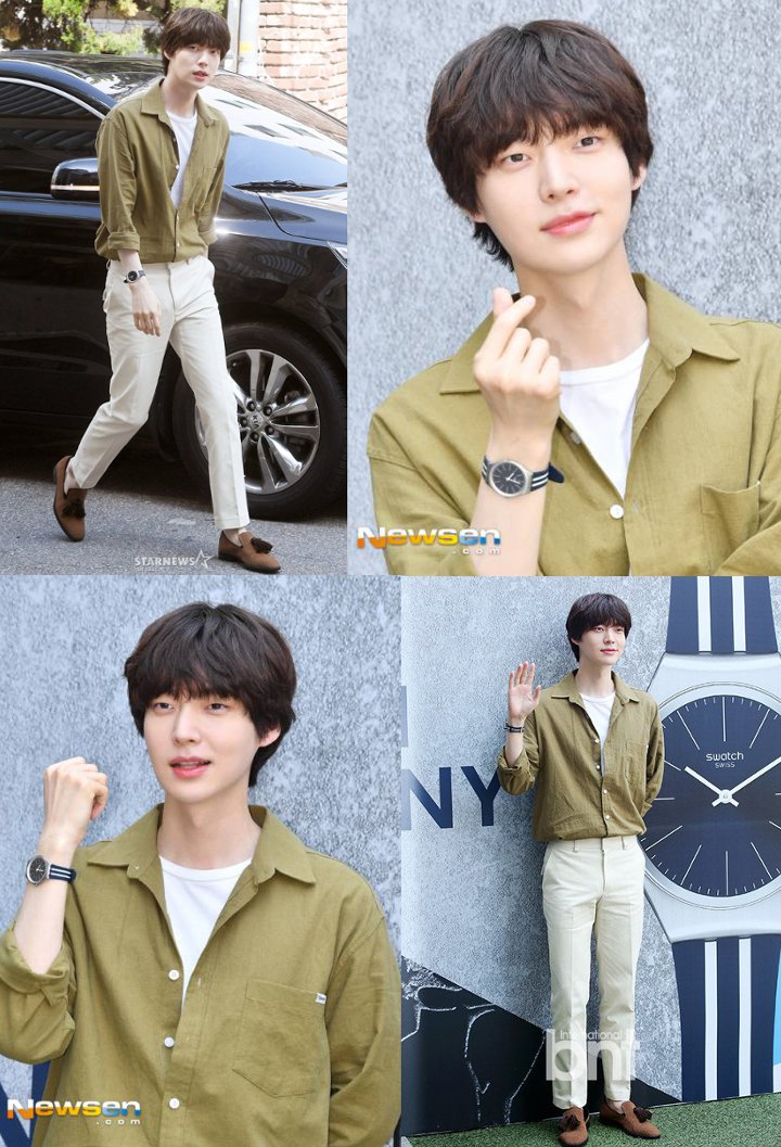 Tak Ditemani Goo Hye Sun, Ahn Jae Hyun Tampil Super Ganteng di Event Ini