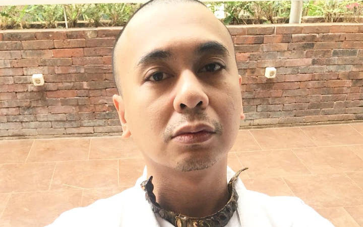 Raditya Dika Unggah Foto Berdua, Ketampanan Edgar Sang Adik Jadi Fokus ...