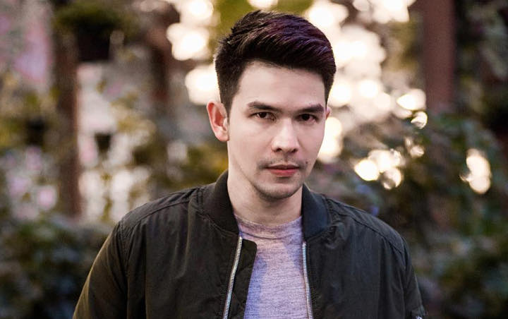 Foto Bareng Sang Buah Hati, Jonathan Frizzy Tanyakan Hal Ini