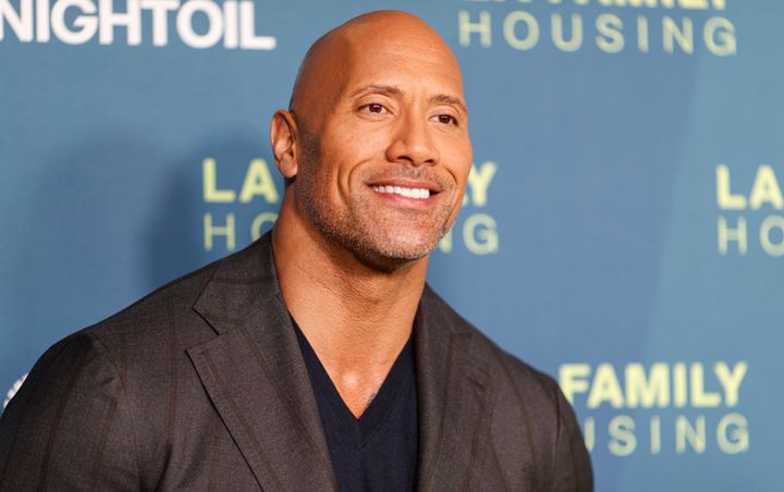 Warner Bros Garap Film 'The King', Dwayne Johnson Bakal Perankan Raja ...