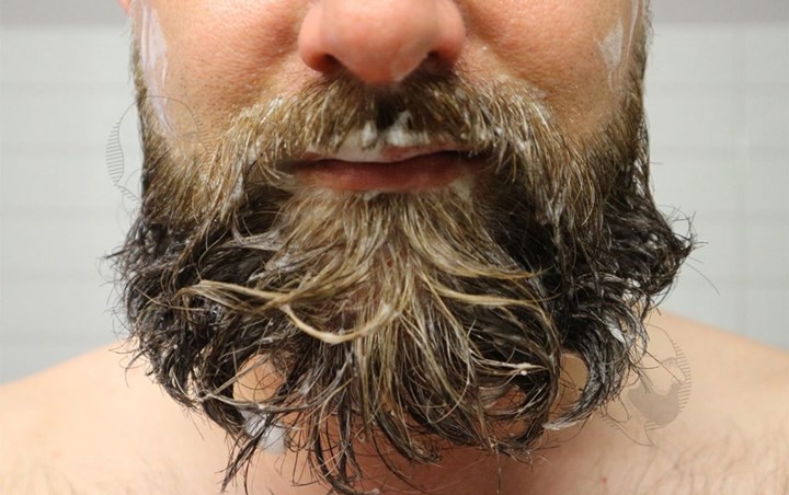 7 Tips Merawat Kumis dan Jenggot Agar Lebih Rapi dan Sehat