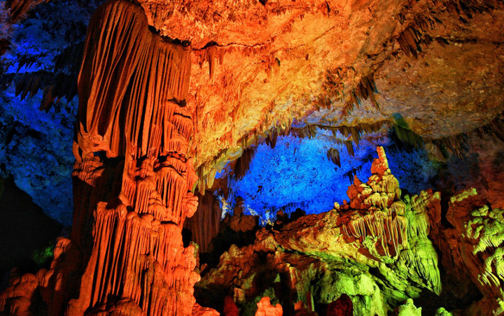 8 Wisata Goa di Indonesia Wajib Masuk Daftar Destinasi Liburan