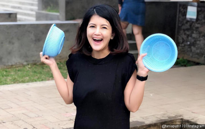 Anti Mainstream, Falling Stars Challenge Tania Putri 'Kepompong' Bikin ...