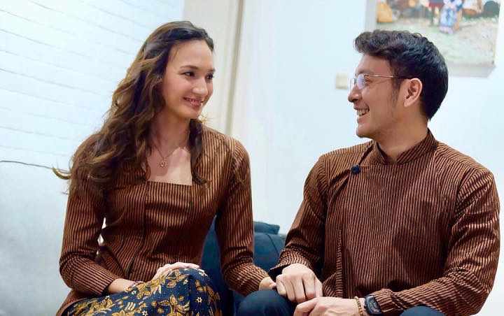 Enam Bulan Menikah, Dimas Anggara dan Nadine Chandrawinata Santai Soal Momongan
