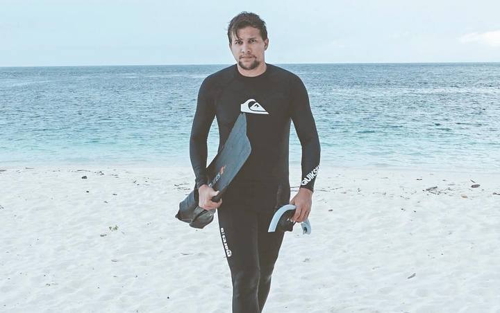 Stuart Collin Liburan ke Pulau Labengki, Pemandangan Ini Sukses Curi ...