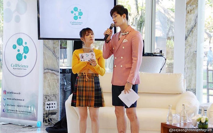 Rayakan Anniversary Pernikahan Pertama, Ini Kado Lee Jeong Hoon Untuk Istri