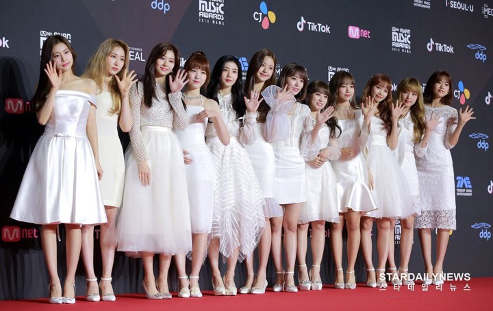 MAMA 2018: Sebelumnya Tampil Feminin, IZ*ONE Tampak Beda Kenakan ...