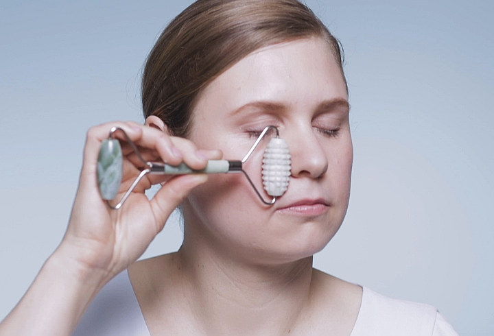 Wajah Bengkak dan Sembap akan Teratasi dengan Jade Roller