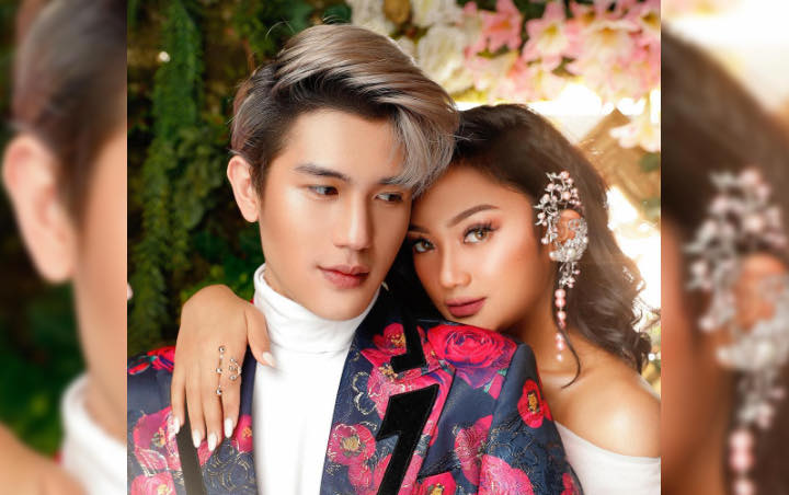 Marion Jola-Julian Jacob Makin Mesra Terciduk Di tempat Umum, Netter ...