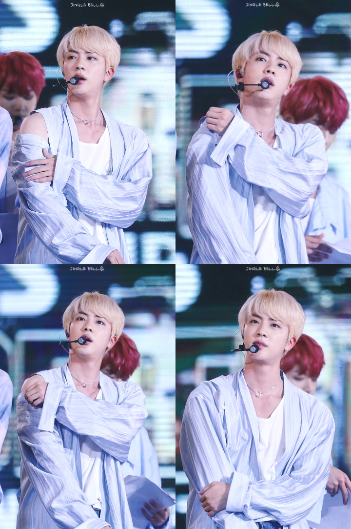 Jin BTS Cowok Alim Ogah Umbar Aurat Meski Punya Bodi Oke