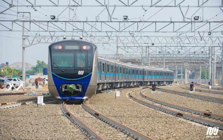 MRT Mulai Berbayar Hari Ini, Bakal Ada Potongan Tarif 50 Persen Selama ...