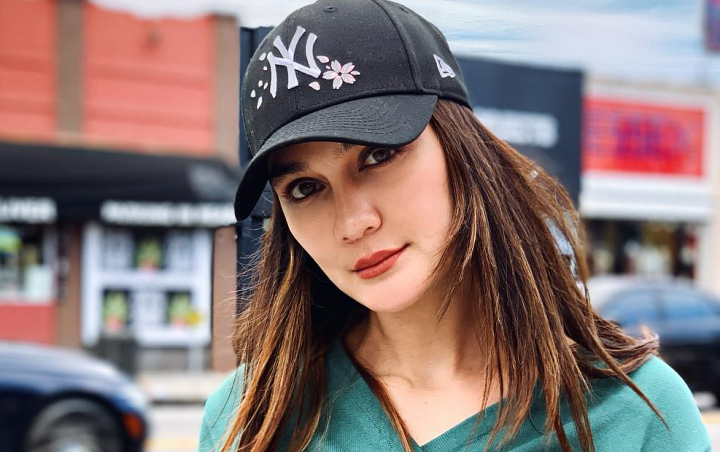 Beredar Foto Keluarga Luna Maya Yang Jarang Diumbar, Sosok Nenek Curi ...