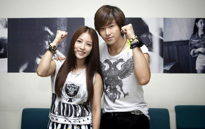 Yunho TVXQ dan BoA Gandengan Tangan Syuting 'I Live Alone', Dipuji Cocok Pacaran