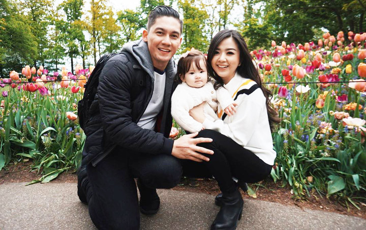 Baru Genap 1 Tahun, Lucunya Anak Franda dan Samuel Zylgwyn Sudah Sadar ...