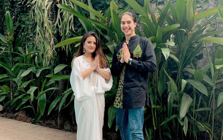 4 Tahun Pacaran, El Rumi dan Marsha Aruan Pilih Kencan di Trotoar Ibu Kota