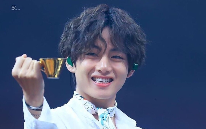 Simbol Imut di Pipi V BTS Diduga Terinspirasi Huruf Arab Ini