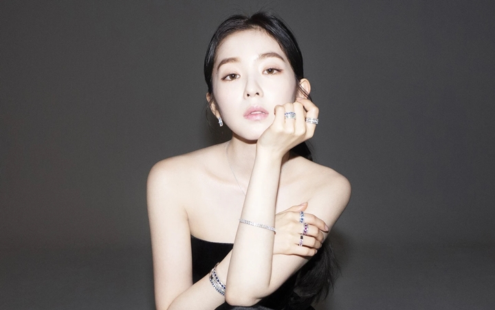 Irene Red Velvet Cantik Bersinar Umbar Belahan Dada di Iklan Perhiasan