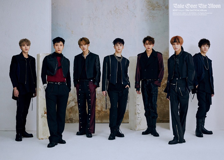WayV Rilis Foto Teaser Berkonsep Gelap Untuk Comeback 'Take Over the Moon'