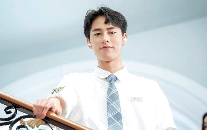 Foto Lee Jae Wook Bareng Pemain 'Extraordinary You' Ini Sukses Bikin Hati Adem
