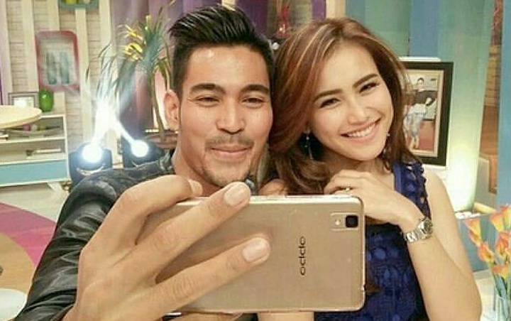 Reaksi Tak Terduga Ayu Ting Ting Saat Robby Purba Bilang Cari Istri ...