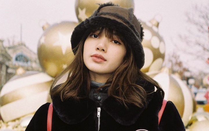 Lisa ke Everland Bareng Keluarga, Pede dan Tak Takut Kenakan Atribut ...