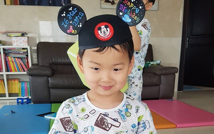 Foto Baru Song Minguk Triplets Tuai Perhatian Gara-Gara Ada yang Berubah