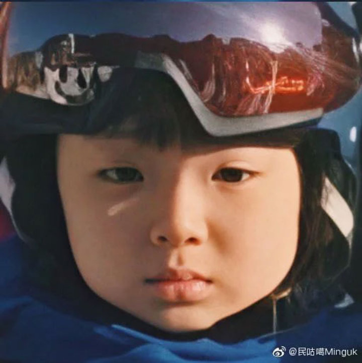 Foto Baru Song Minguk Triplets Tuai Perhatian Gara-Gara Ada yang Berubah