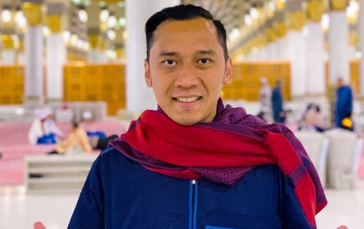 Viral Video Kocak Ibas Yudhoyono Pakai Bilik Disinfektan Demi Cegah Corona