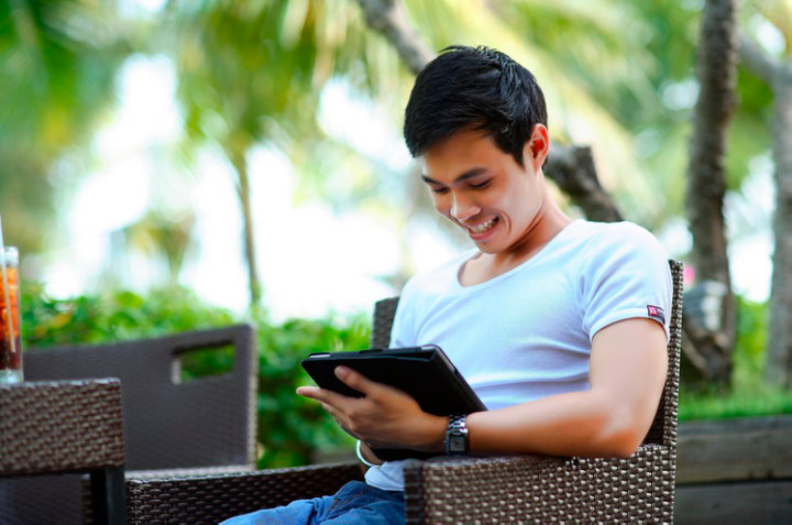 Terlalu Banyak Menatap Layar Gadget