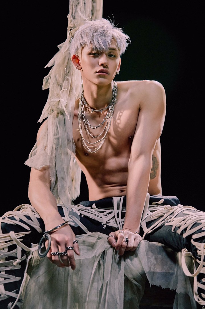 Lucas WayV Kejutkan Fans Tampil Shirtless Di Foto Teaser Comeback ...