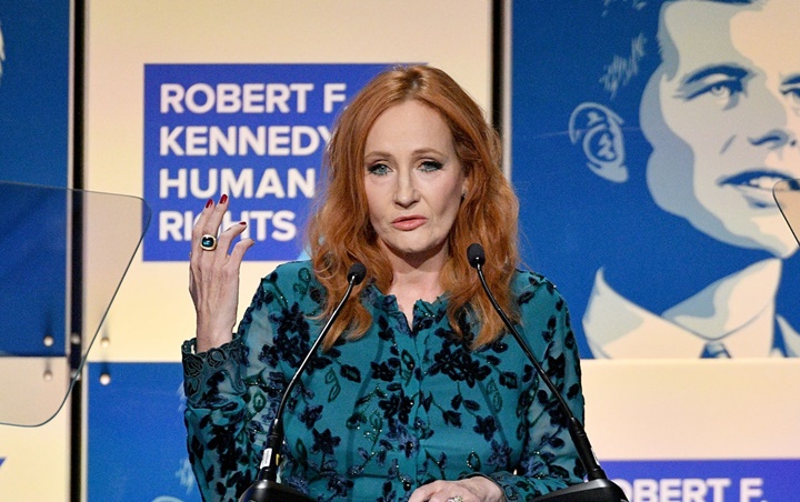 Warner Bros Tegaskan Tak Setuju Soal Cuitan Transfobia Jk Rowling