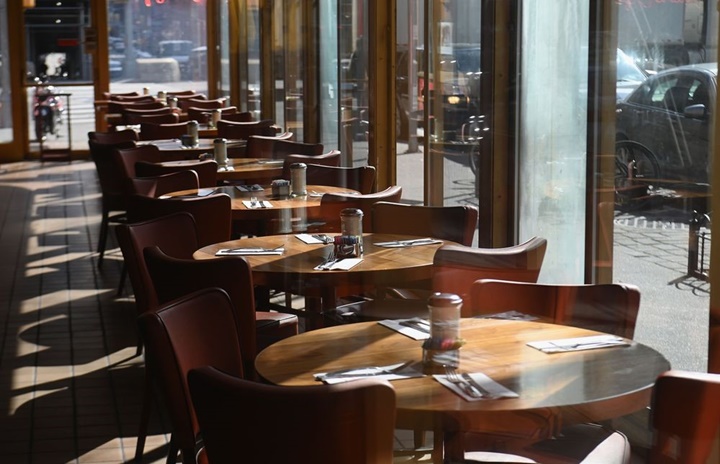 Pilih Restoran yang Sedang Sepi Pengunjung