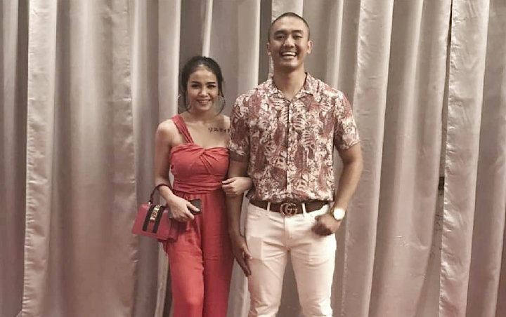 Uus Pamer Tato Couple Dengan Istri Cantik, Punya Makna Mendalam ...