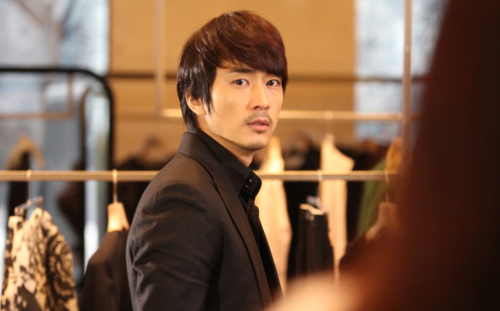 Han Tae Sang dari 'When A Man Loves'