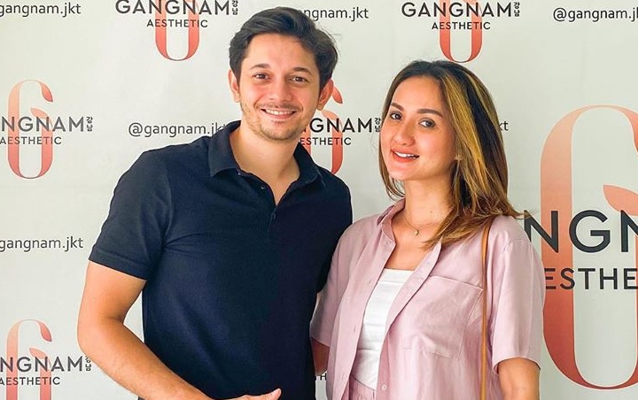 3 Tahun Penantian, Andrew Andika Umumkan Kehamilan Sang Istri