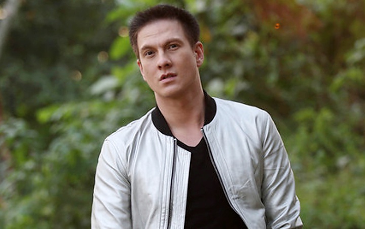 Bagikan Potret Lawas 20 Tahun Lalu, Bertrand Antolin Tetap Awet Muda Bak Vampir Bikin Takjub