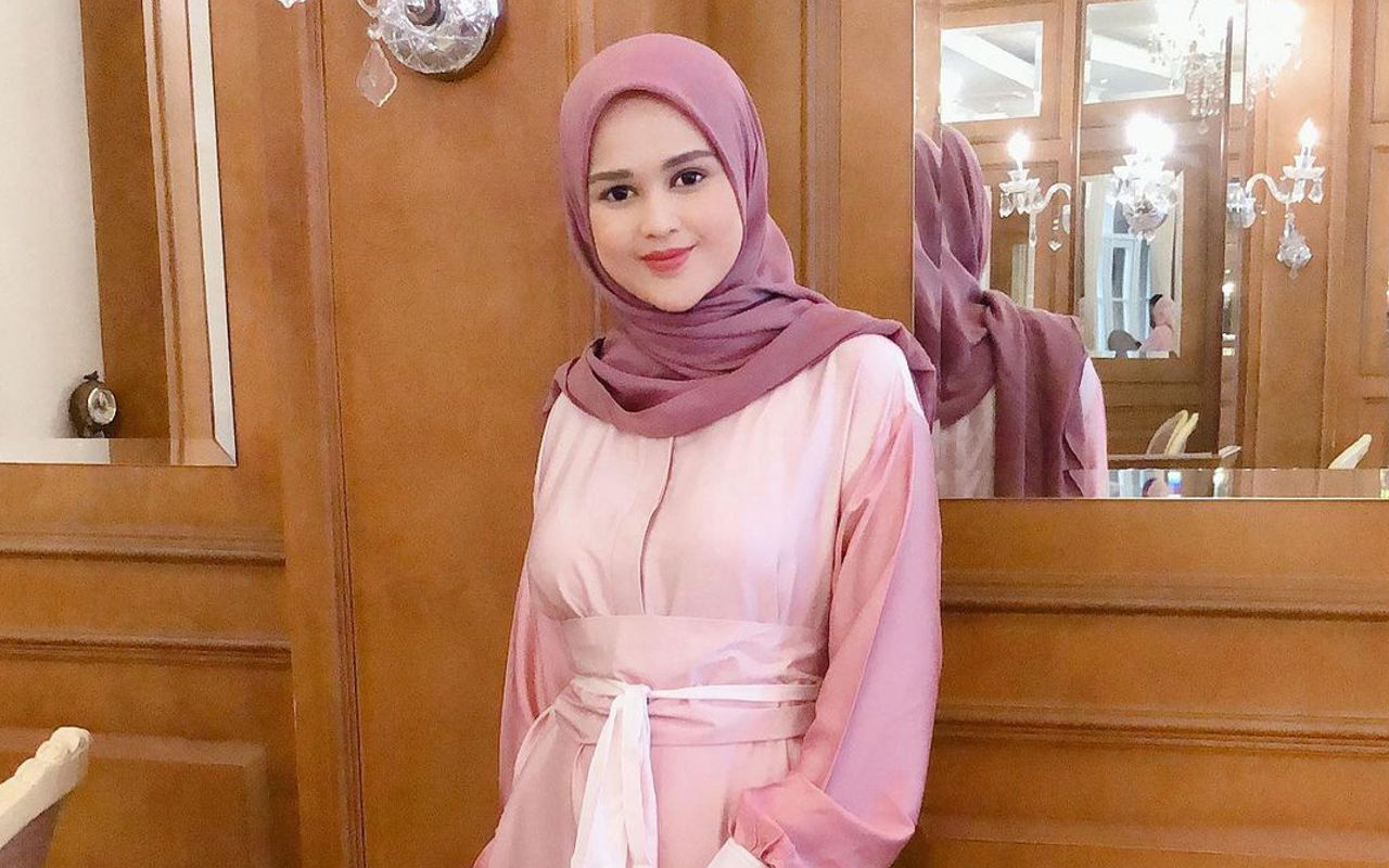 Tak Ingin Terus Rasakan Engap Pakai Masker, Cut Meyriska Akui Siap ...