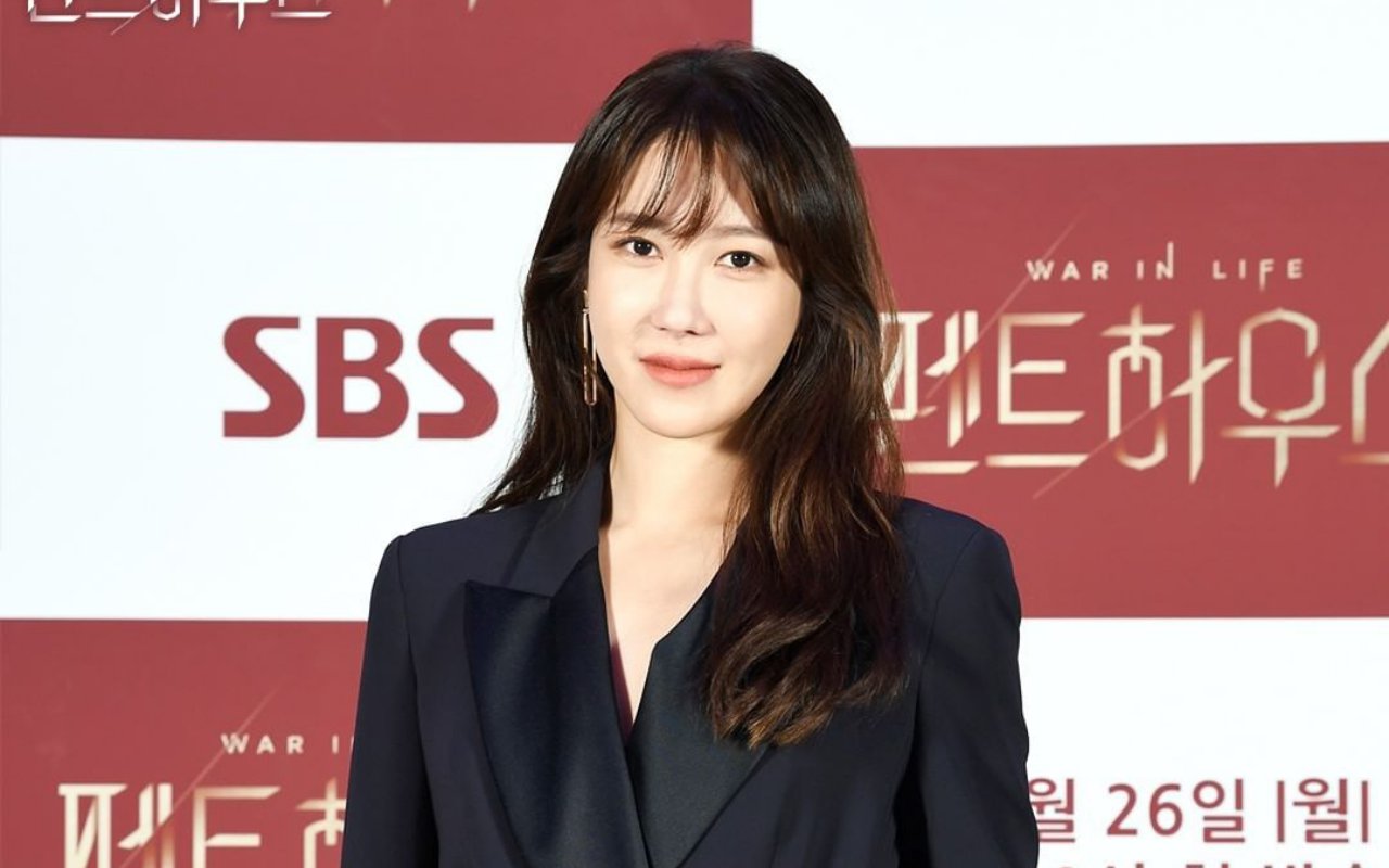 Lee Ji Ah Muncul di Poster Resmi 'Penthouse' Season 2, Bukti Karakter ...