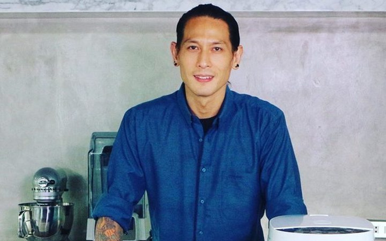 Viral Pria Disebut 'Kembaran' Chef Juna, Mirip Banget Saat Tirukan ...