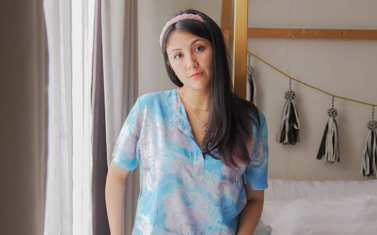 Sharena Pamer Foto Bareng Oma Kandung Bule, Disebut Mirip Rose Pemain Titanic