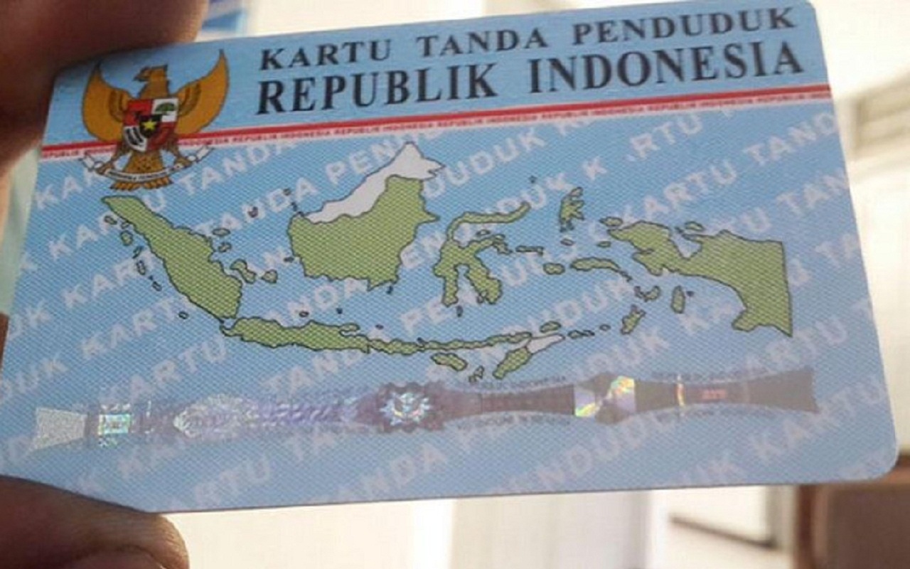 Viral Warganet Rusak E-KTP Demi Temukan Chip, Begini Respon Kemendagri