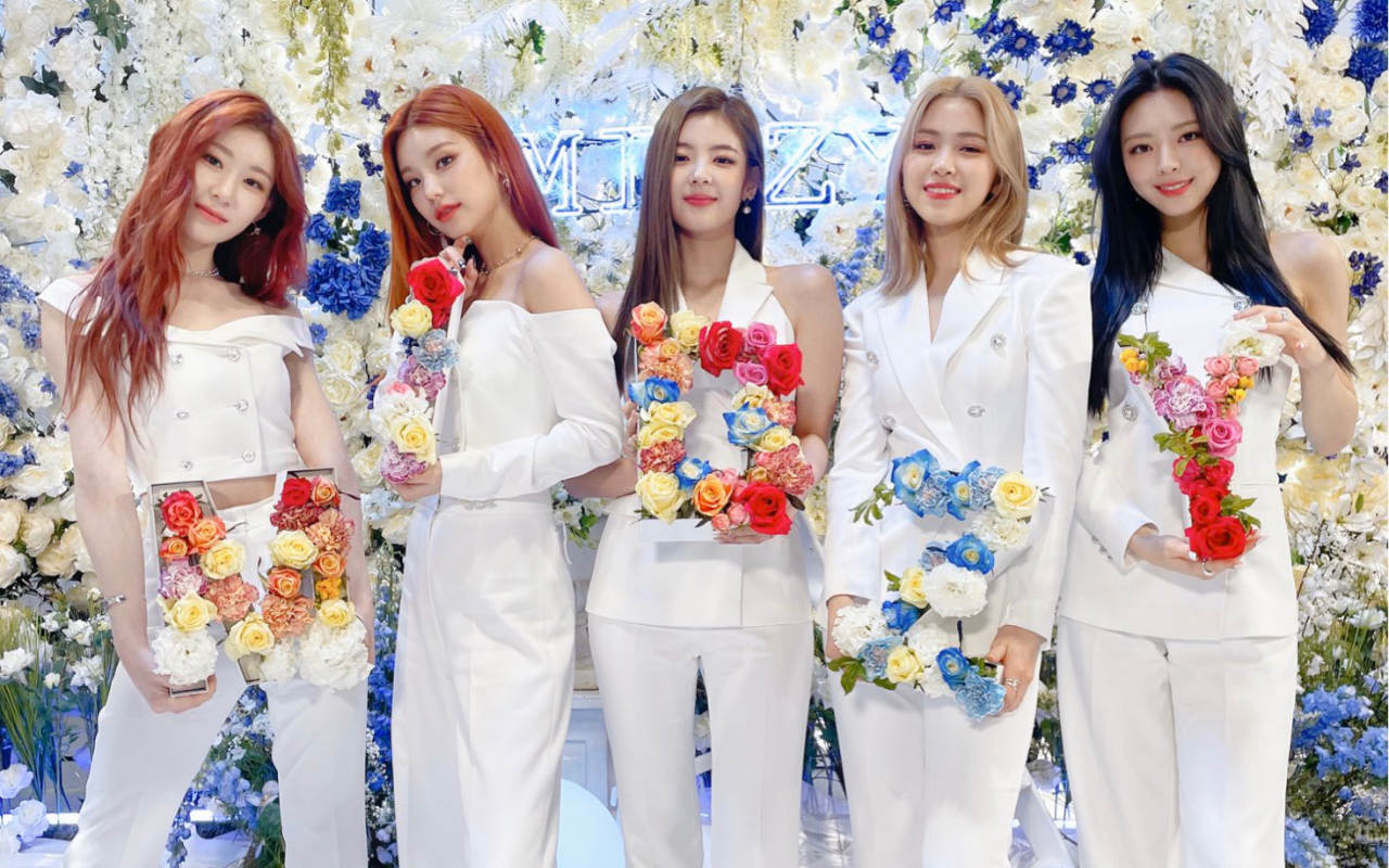 ITZY Umumkan Comeback dengan Rilis Poster dan Ungkap Judul, Dapat ...