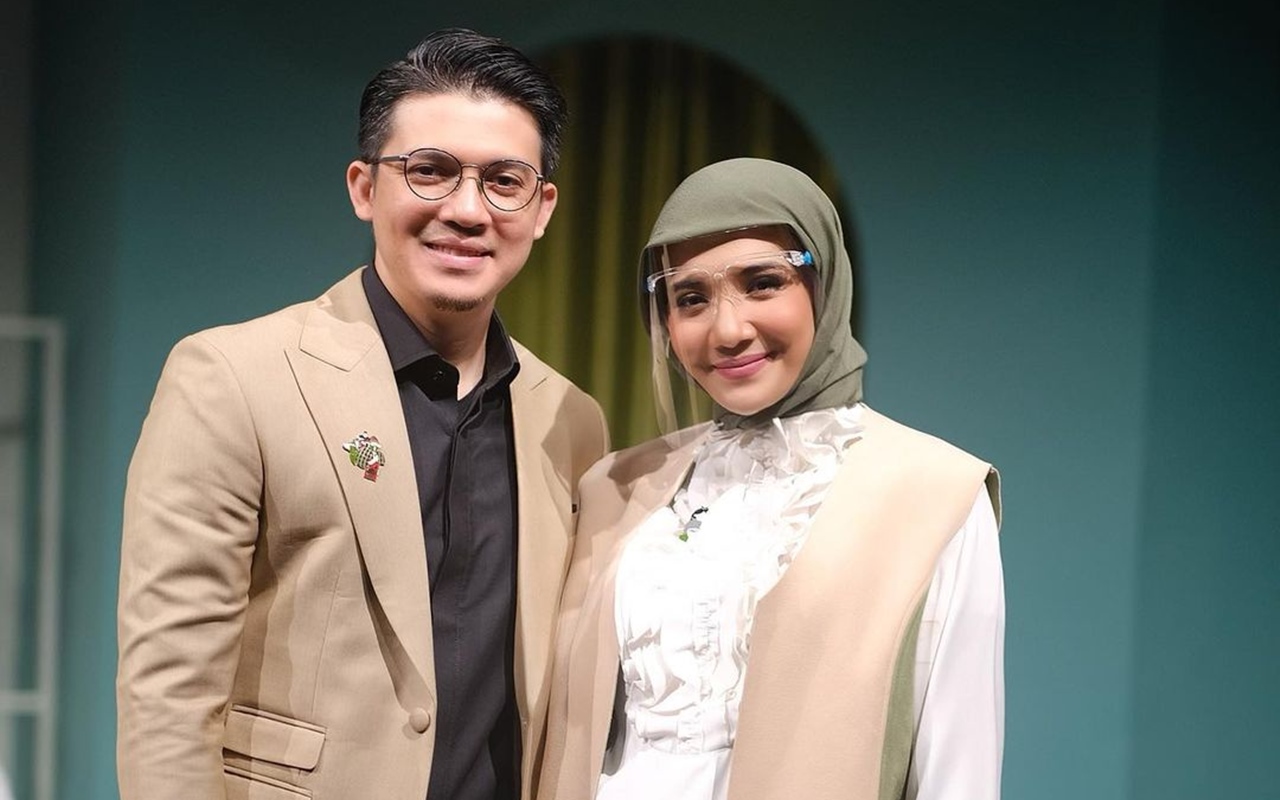 Zaskia Sungkar Melahirkan Anak Pertama, Momen Irwansyah Mengazani Bikin ...