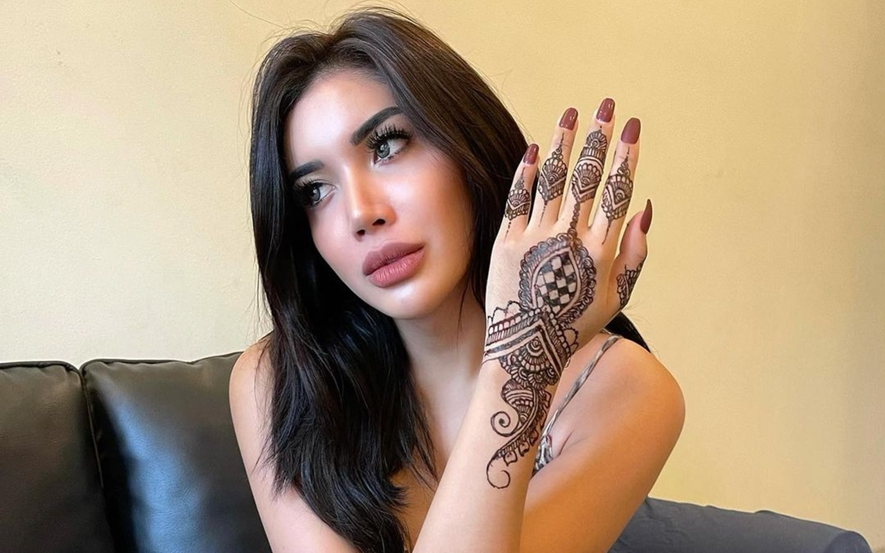 Viral Video Millendaru Ketiduran Saat Di-Makeup, Wajahnya Bikin Salfok ...