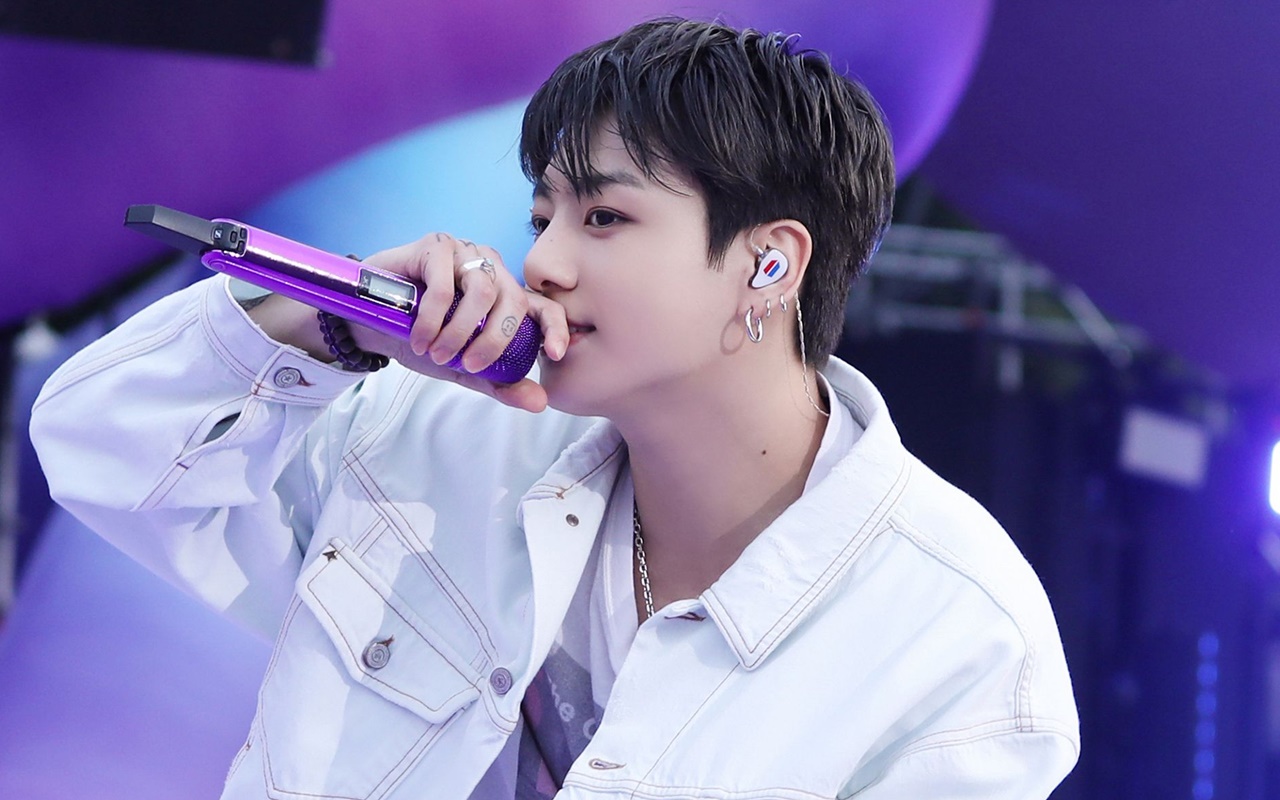 Jungkook BTS Makin Ganteng dengan Rambut Baru, Tindik Alis Jadi Perdebatan