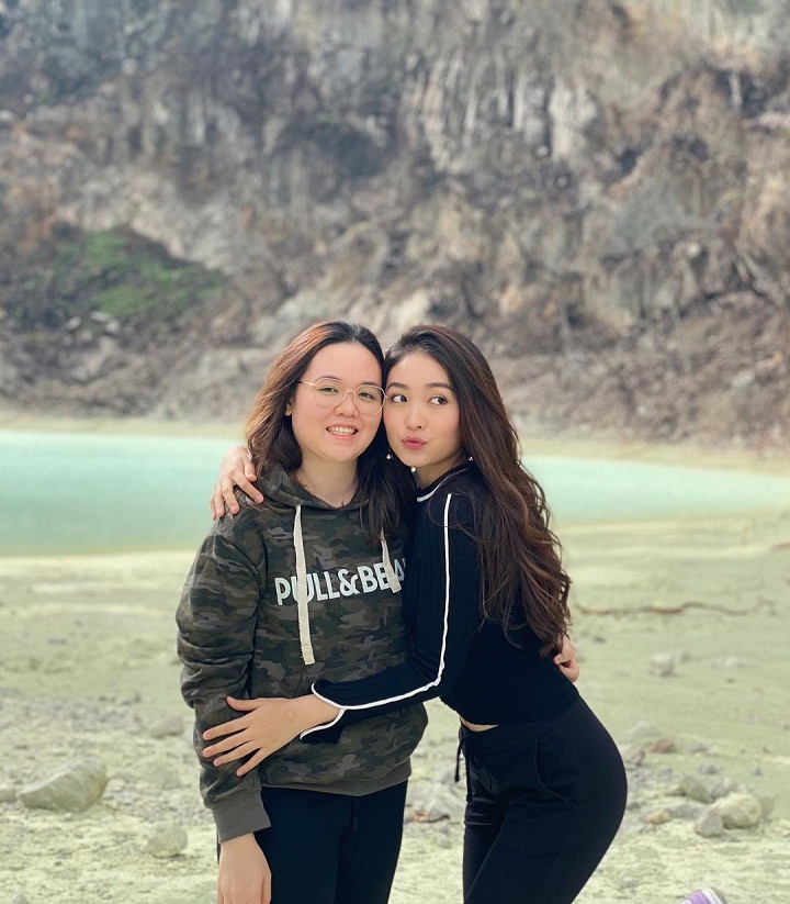 Sibling Goals, Begini 7 Potret Kedekatan Natasha Wilona dan Claresta ...