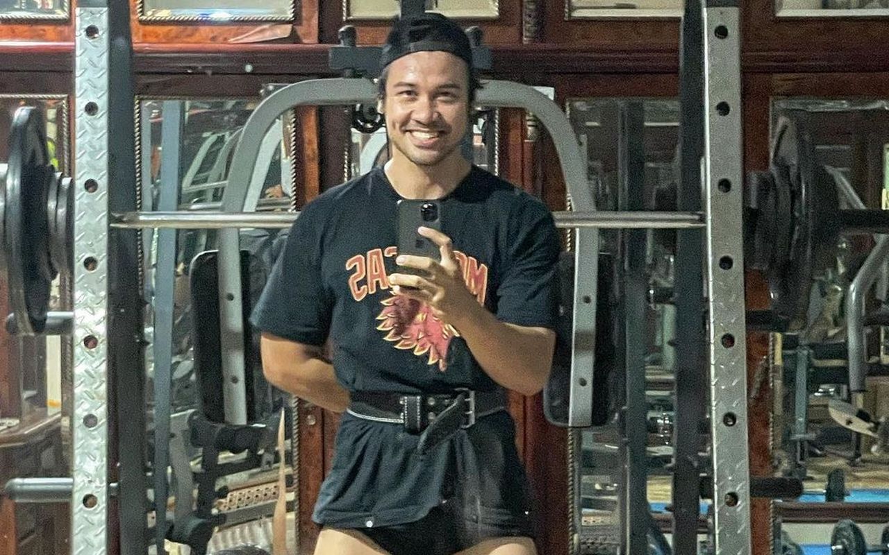 Biasa Macho, Begini Penampakan Chico Jericho Saat Jadi Korban Makeup ...